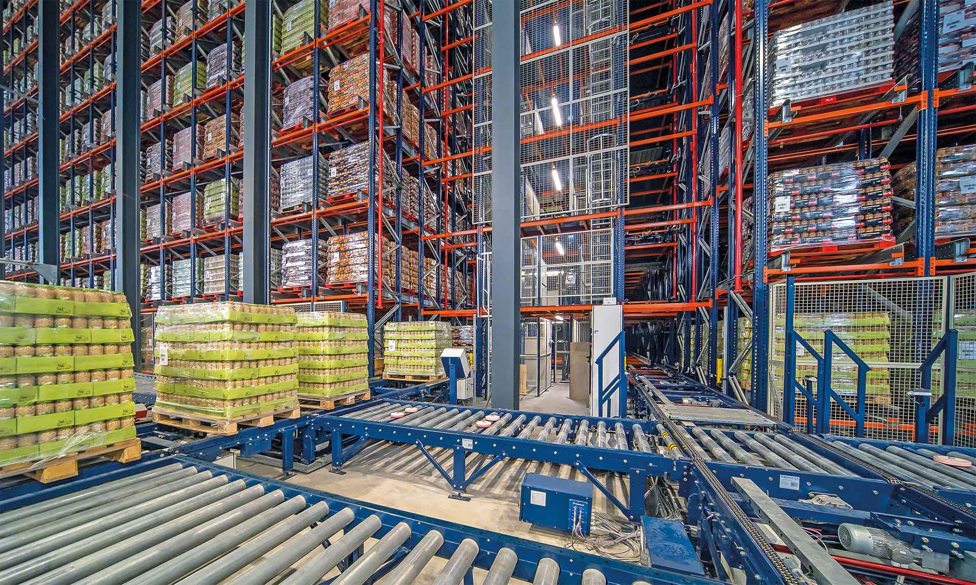 Warehouse consolidation & its role in logistics - Interlake Mecalux