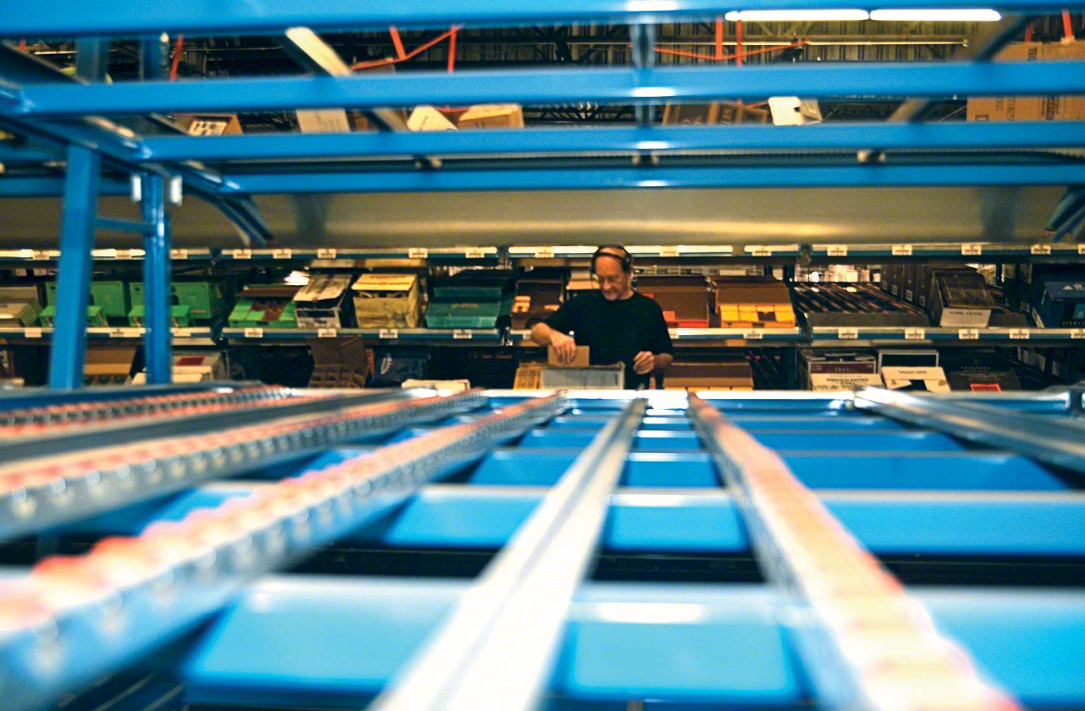 Carton Flow Racks | Carton Flow Racking - Interlake Mecalux